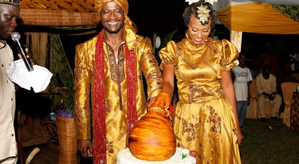 Photos From Actress Nse Ikpe Etim's Traditional Wedding