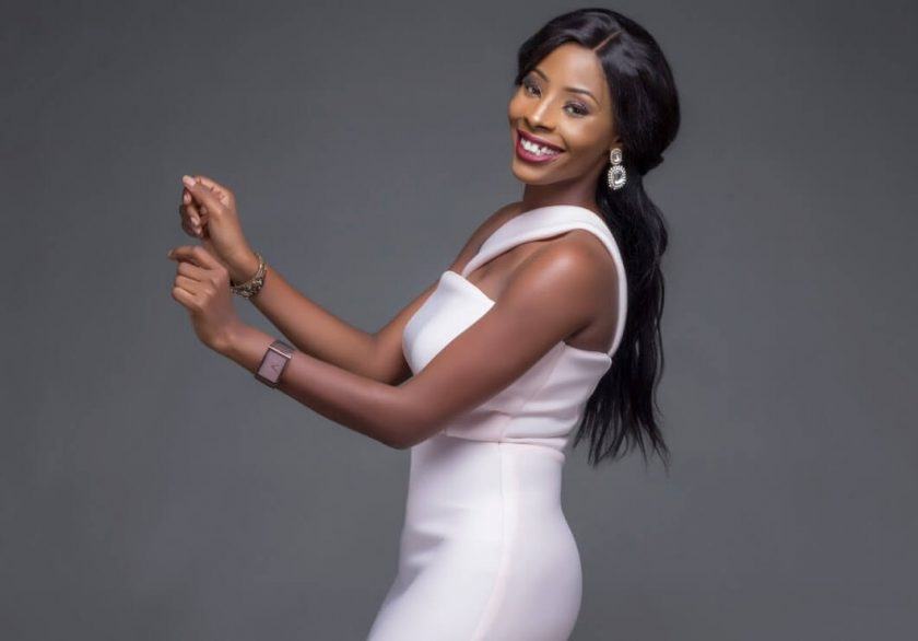 MC Oluomo Did Not Buy Any Toyota Venza For Me - Aisha Lawal » NaijaVibe